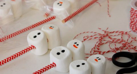 Easy Marshmallow Snowman for hot chocolate – Spoonful of Joy